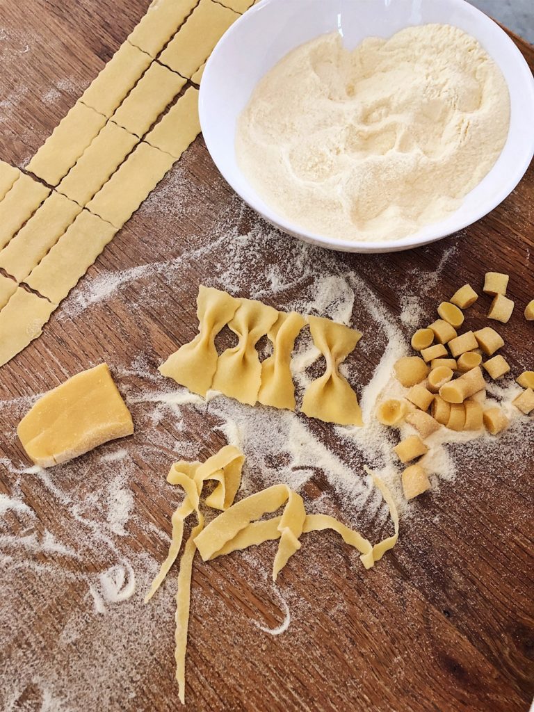 italienische Pasta selber machen - so stellst du Ravioli, Orecchiette ...
