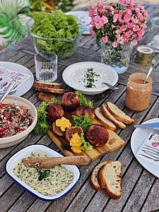 Bacon Beef Onion Bombs - Speck-Hack-Zwiebel Bomben mit Käse